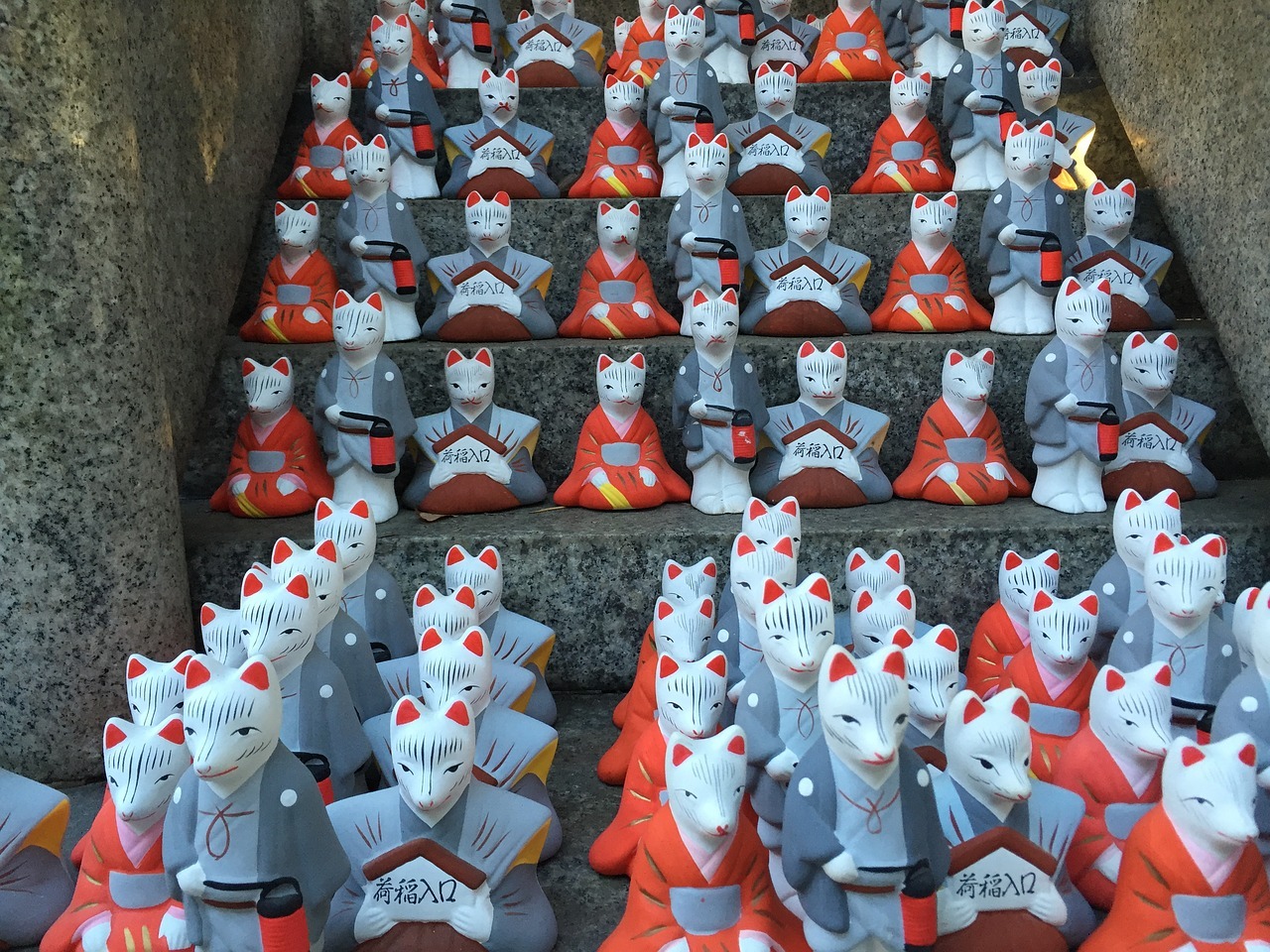 A Traveller's Guide To The Kyoto Fox Shrine: Home Of The Mythical Inari ...