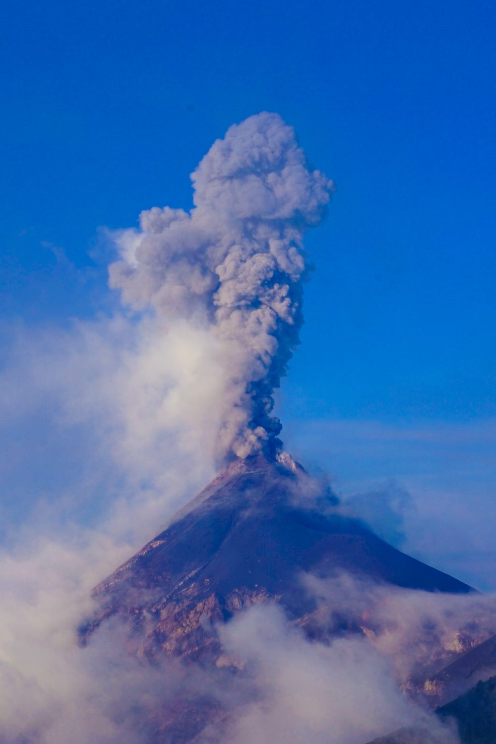 How To Hike Acatenango And See The Most Active Volcano In Central America!