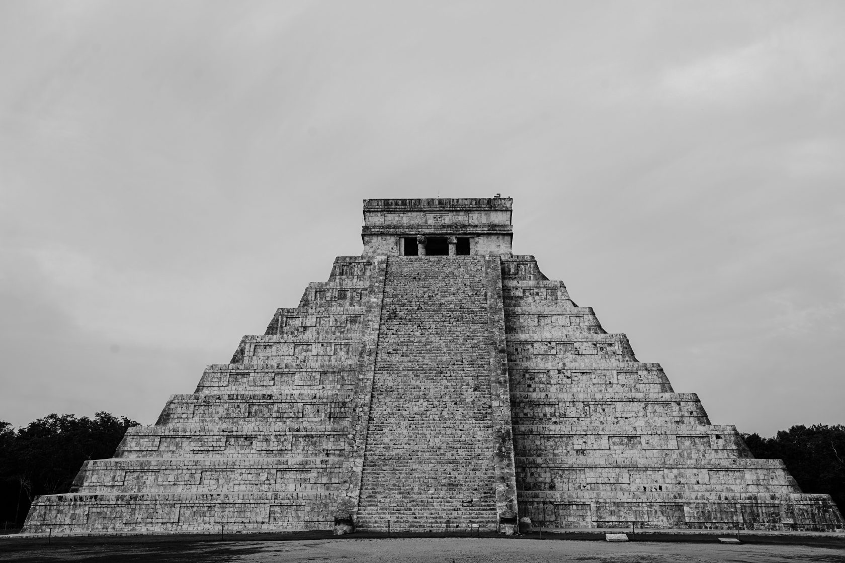 How To See Chichen Itza Alone - Without The Tour Groups Or Crowds!