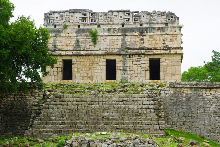 How To See Chichen Itza Alone - Without The Tour Groups Or Crowds!
