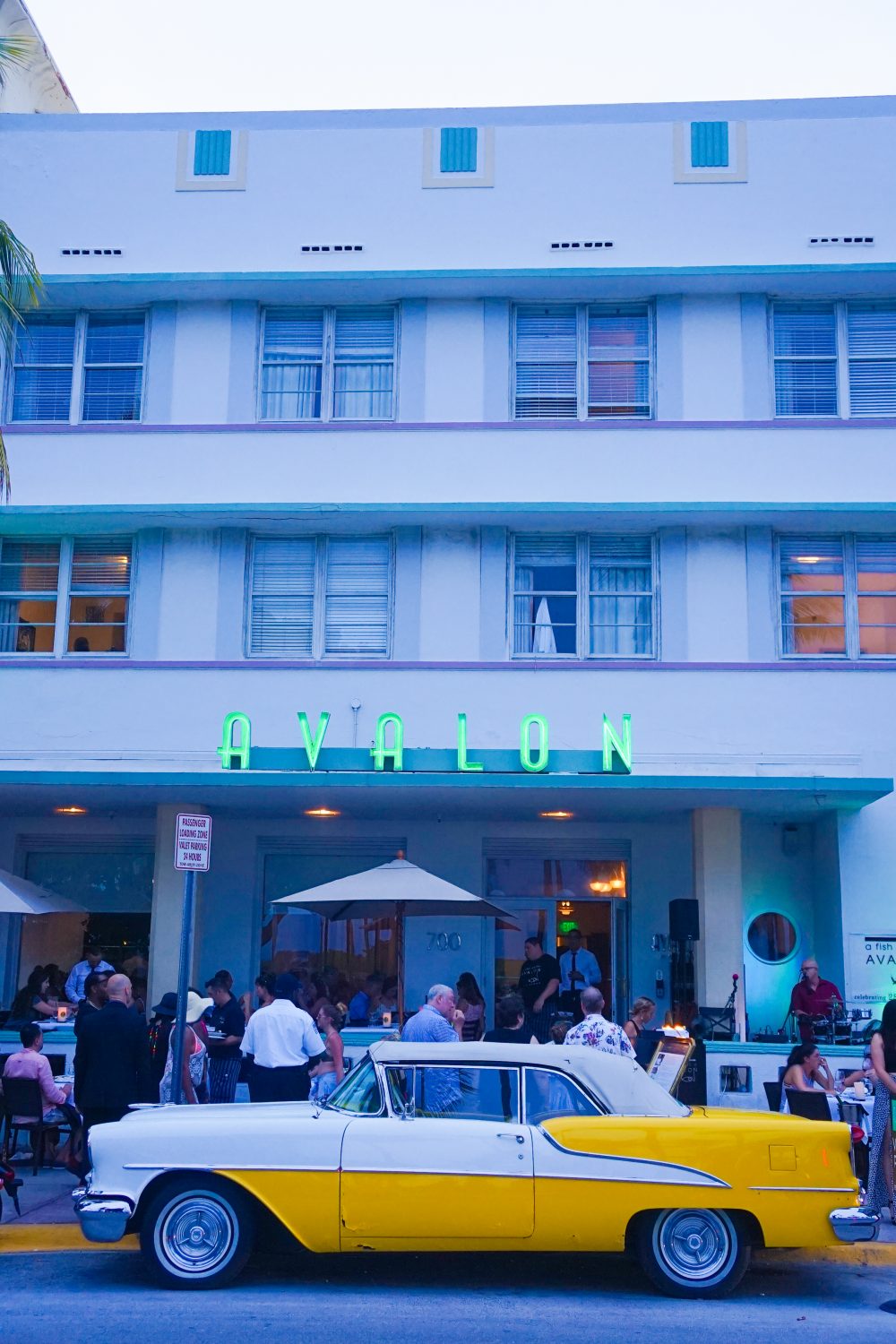 How To Try The Best Of South Beach Miami Nightlife On The Cheap!