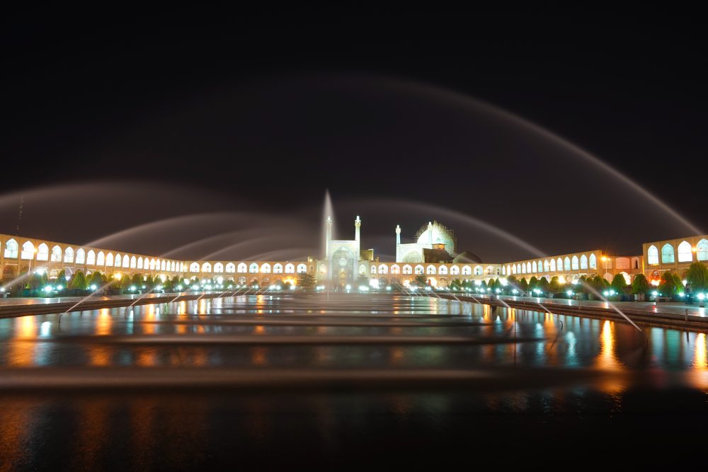 20 Fun Things To Do In Isfahan Iran: Persian Architecture Extravaganza