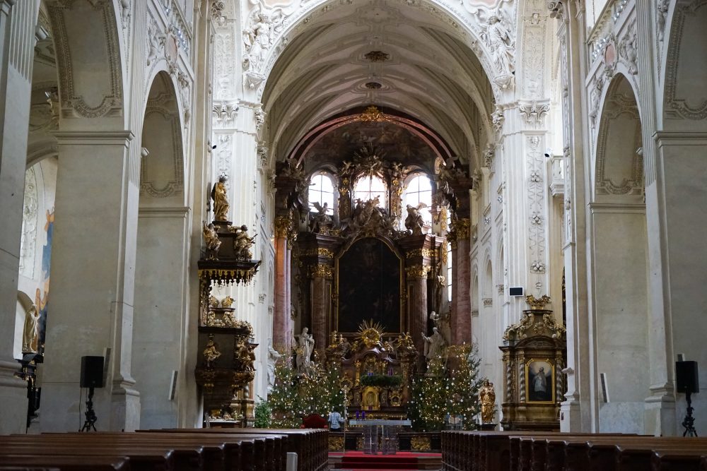 10 Beautiful Things To Do In Prague In December: Christmas In Europe!