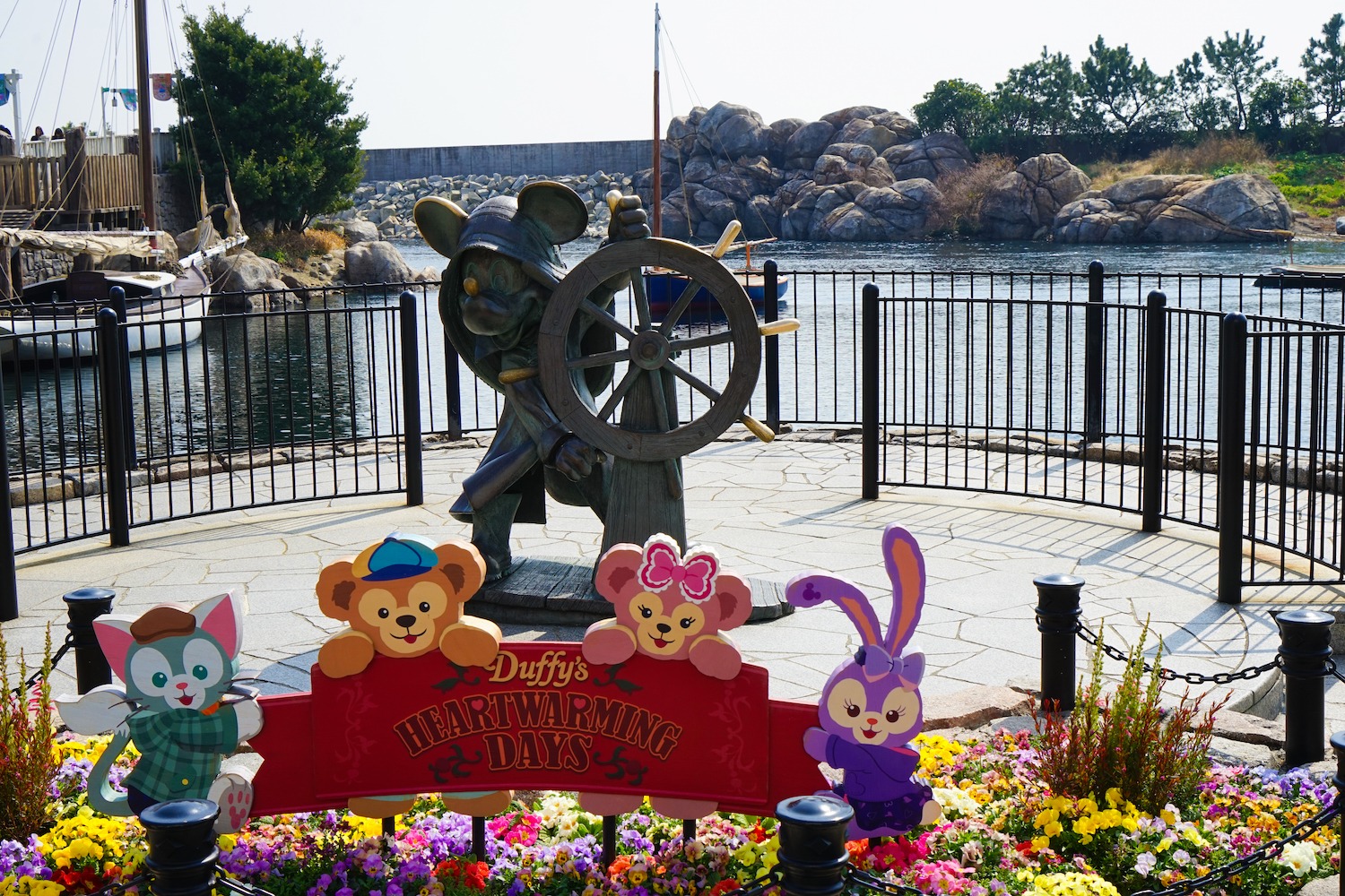 10 Reasons Why Everyone Should Visit Disney Sea Tokyo Right Now ...