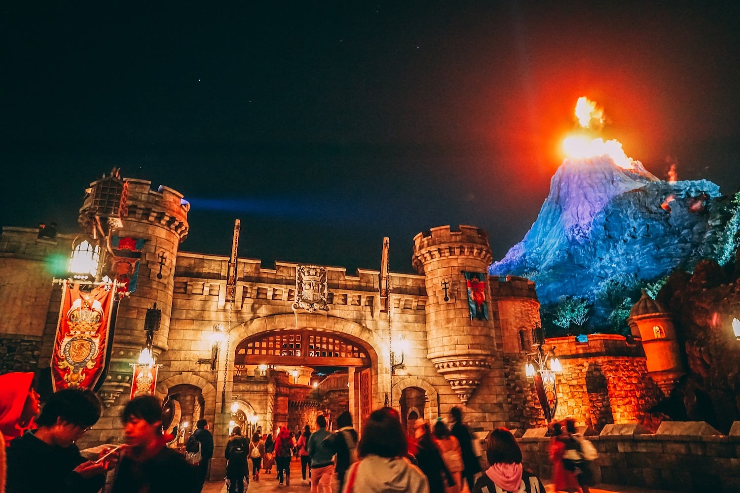 10 Reasons Why Everyone Should Visit Disney Sea Tokyo Right Now ...
