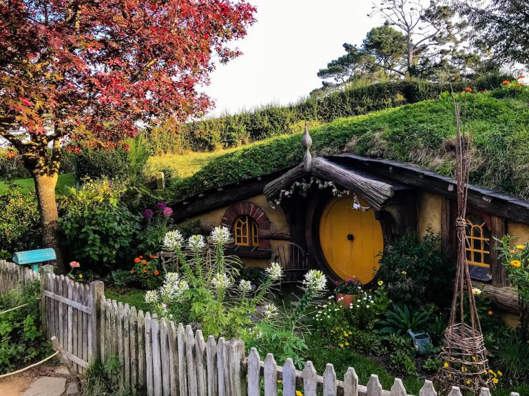 5 Reasons Why You Need To Visit Hobbiton On Your Trip To New Zealand ...