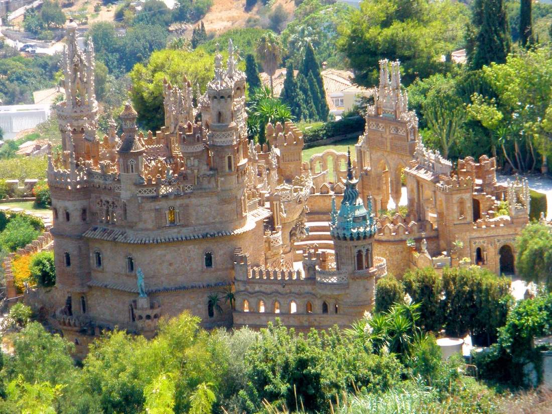 35 Famous Spanish Landmarks To Plan Your Road Trip Around!