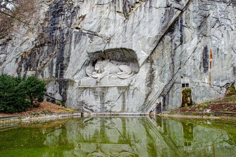 20 Famous Landmarks Of Switzerland To Plan Your Travels Around!