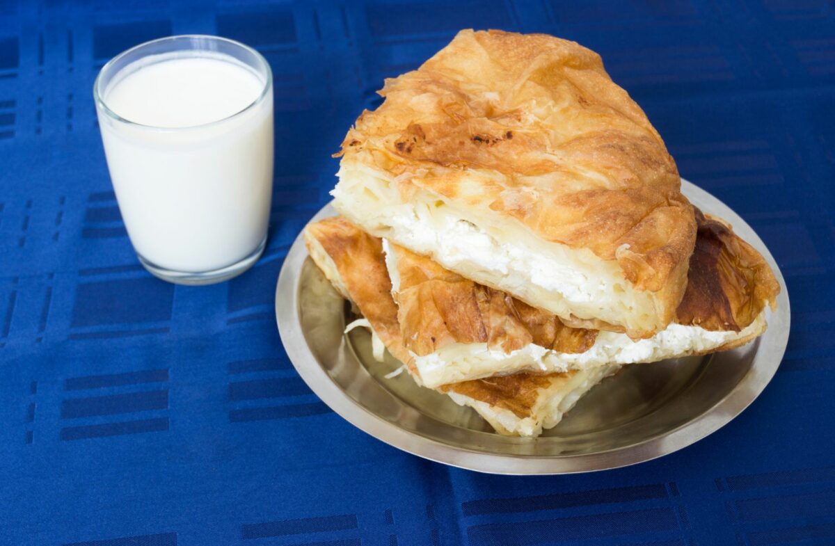 20 Famous Greek Foods You Need To Try Atleast Once In Your Life ...