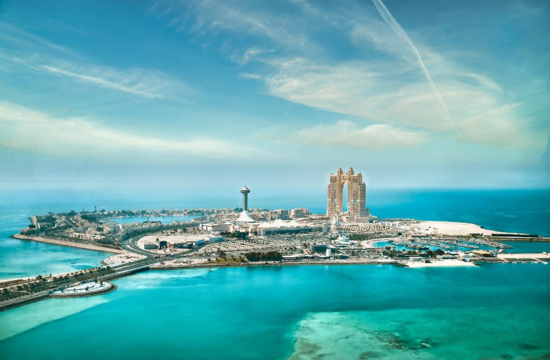 18 Extraordinary Movies Set In Dubai That Will Inspire You To Visit!